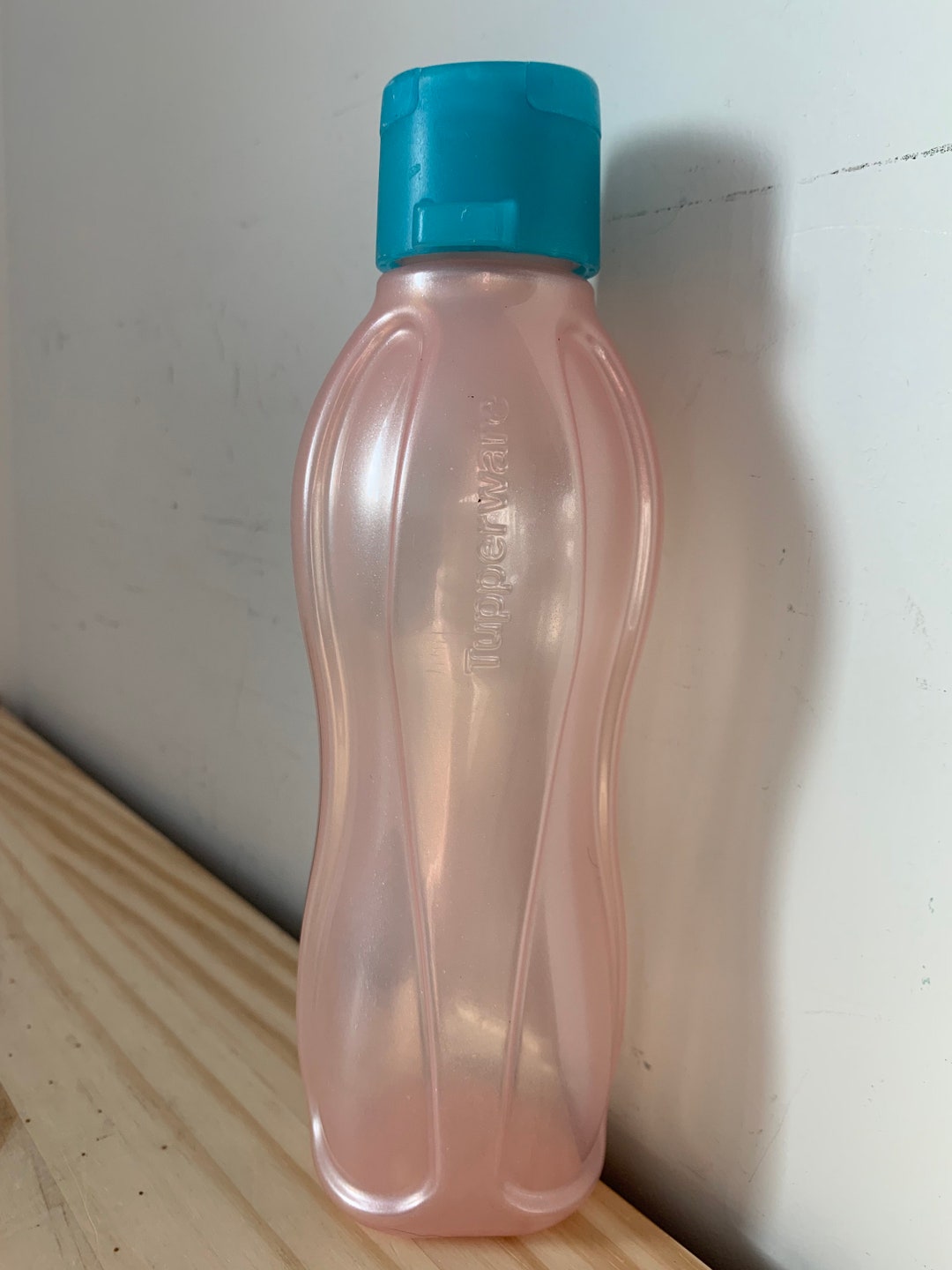 Pink Tupperware Eco Water Bottle 9098E-1 With Blue Lid 7760A-10 16 ...