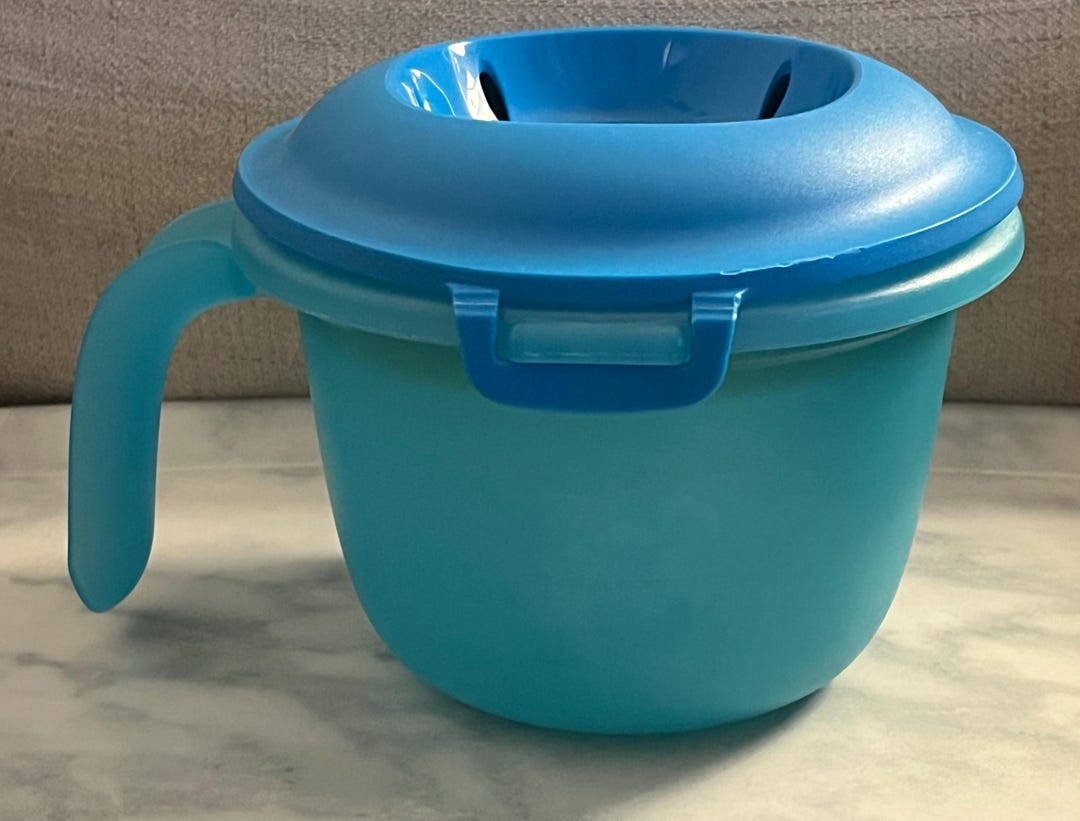Tupperware Blue Rice Cooker 6972A, 550 Ml, With Foam Catcher 6974A and ...