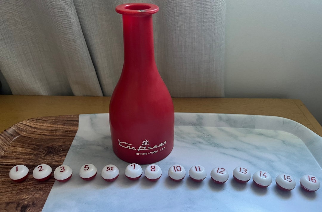 Vintage Billiards Shaker Pool Dice Plastic Container MCM Games Kelly ...