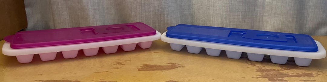 Tupperware Ice Cube Trays 14 Ice Cubes, 2704A, 2705A Purple or Blue Lid ...
