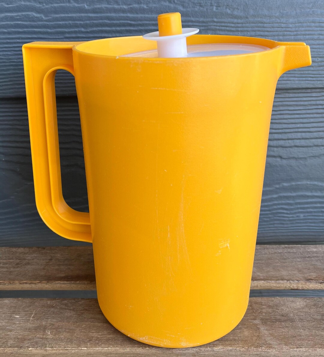 Vintage Tupperware Yellow Juice Jug 1676 Pitcher 8 Cup 2 Quarts - Etsy