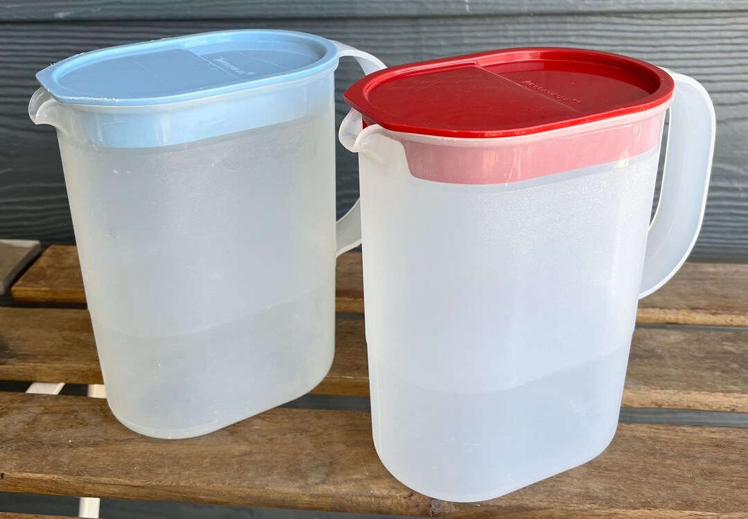 Vintage Clear Tupperware Juice Jugs Choose From Blue or Red Lid 1529/ ...