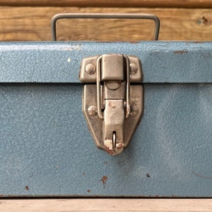 Vintage Patina Blue Metal Toolbox Beach Industries Smith Falls Ontario ...
