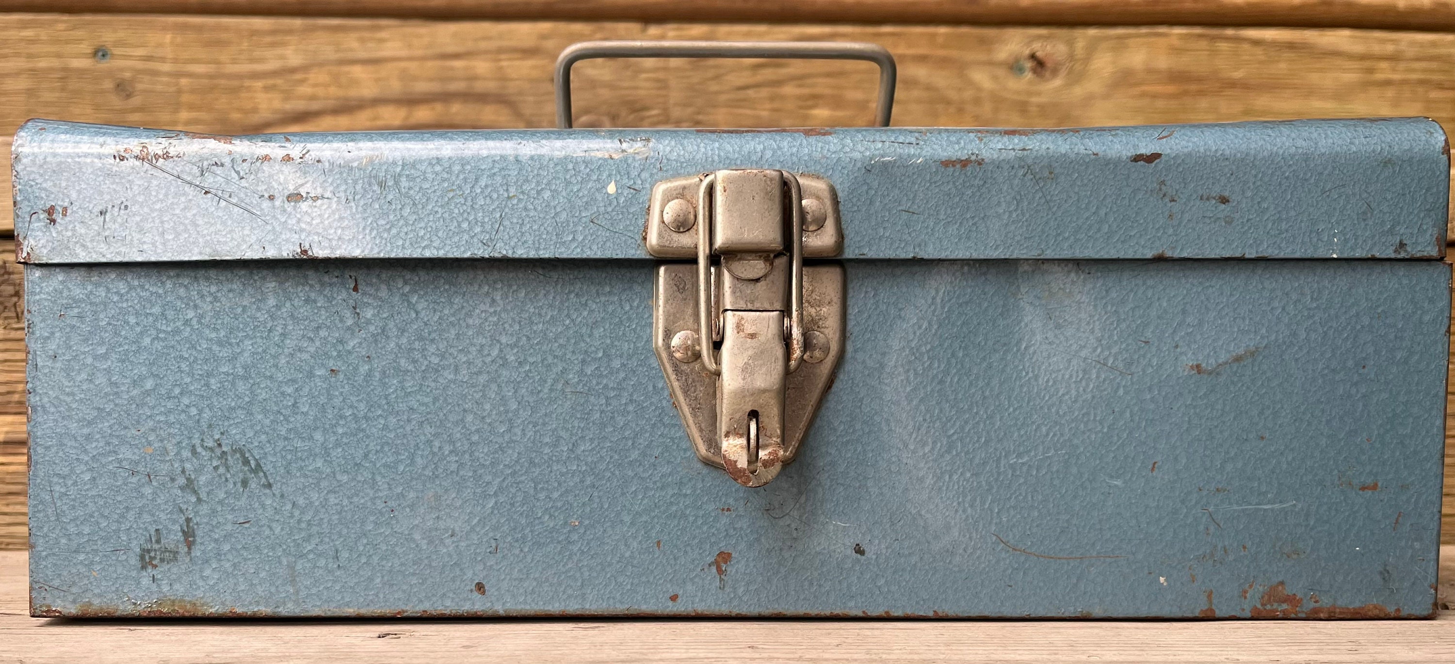 Vintage Patina Blue Metal Toolbox Beach Industries Smith Falls Ontario ...