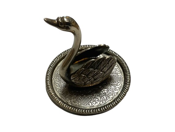 Swan ring holder store