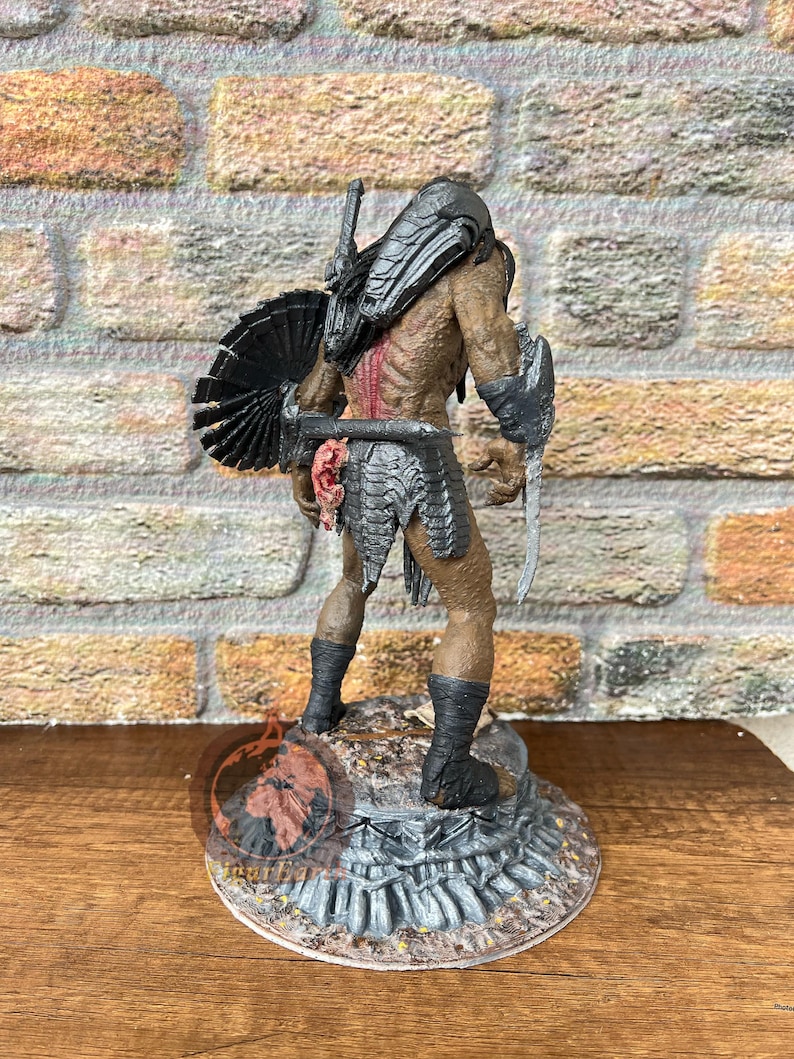 Predator Figure Collectible | Handmade Sci-fi Diorama | Pop Culture ...