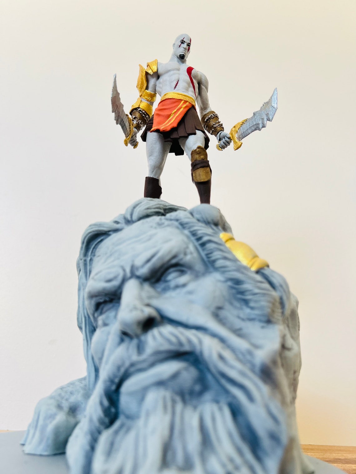 Kratos Zeus Figuregod of War Kratos Statuekratos Diorama 27 - Etsy