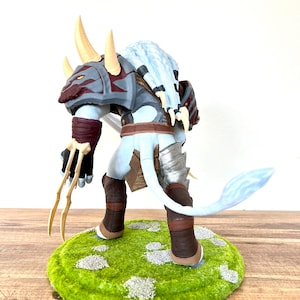 Rengar League of Legends Figure,rengar Statue,lol Heroes - Etsy
