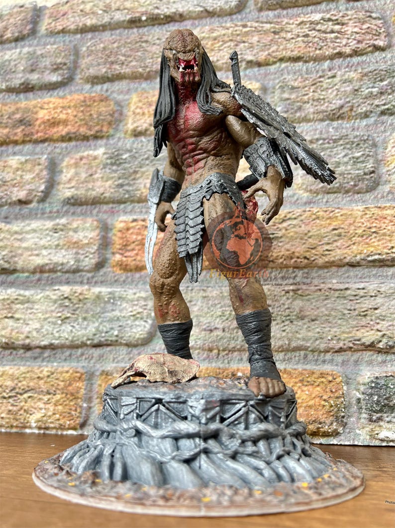 Predator Figure Collectible | Handmade Sci-fi Diorama | Pop Culture ...