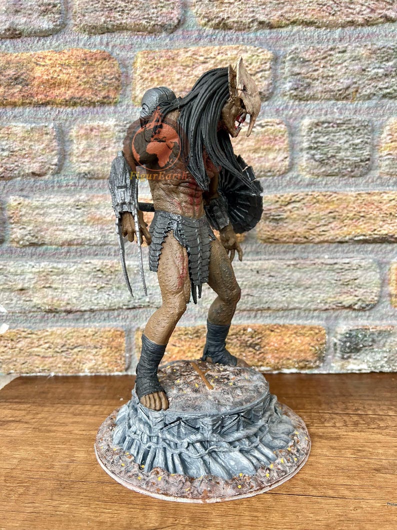 Predator Figure Collectible | Handmade Sci-fi Diorama | Pop Culture ...