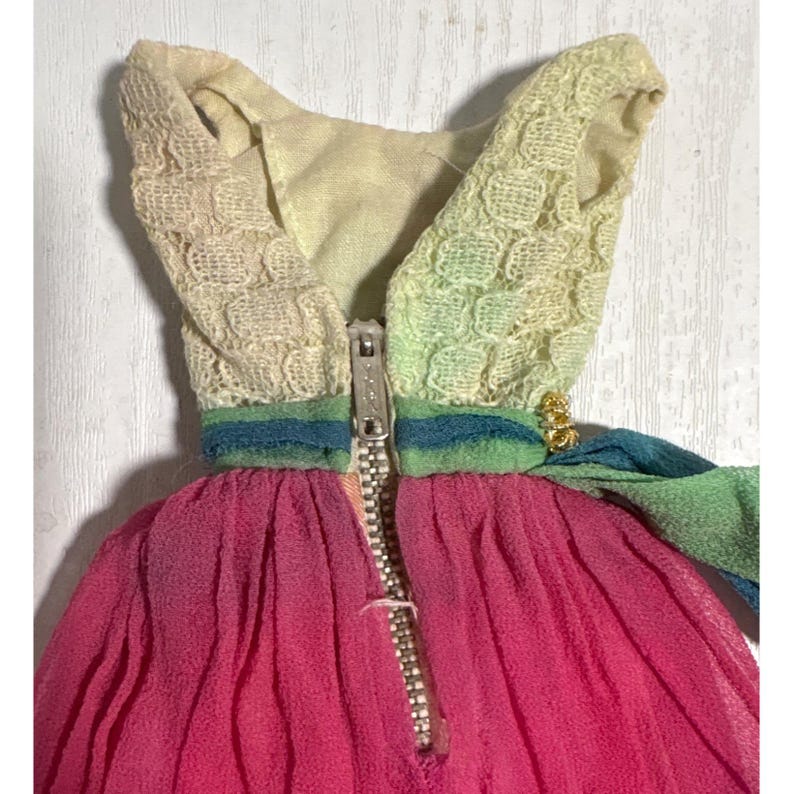 Barbie Gown Fraternity Dance #1638 Lace Bodice Chiffon Skirt Brooch ...