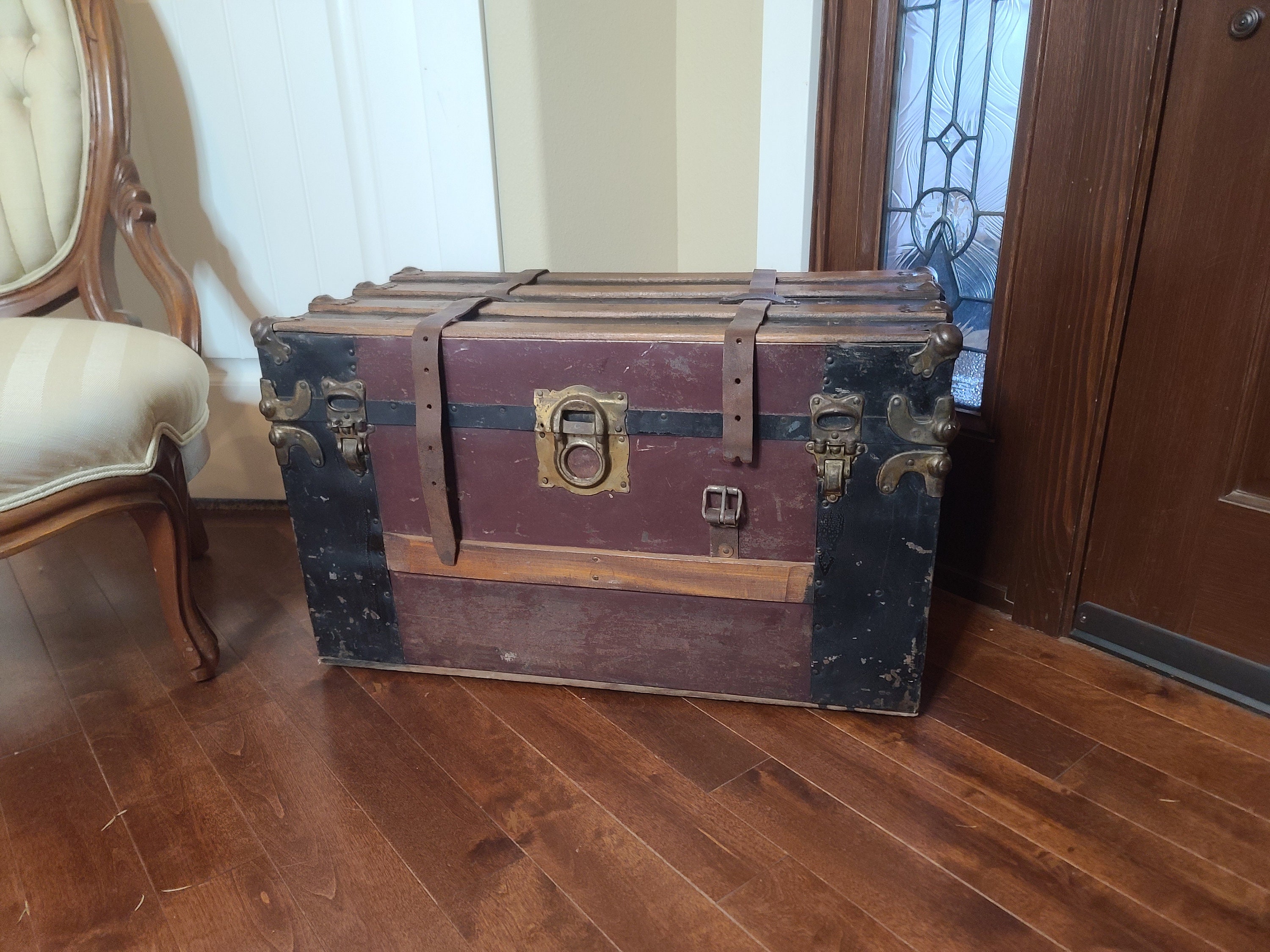 Rich Black and Burgundy, Hardwood Ribbed Exterior, Flat Top Steamer ...