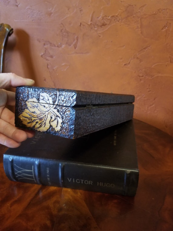 Exquisite Flemish Art/Pyrography -- Hand Tooled, Turn… - Gem