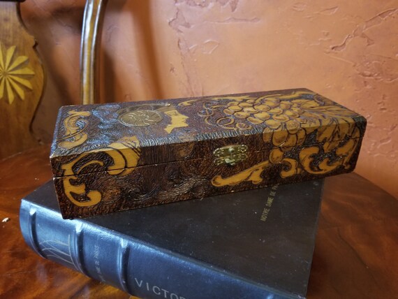 Exquisite Flemish Art/Pyrography -- Hand Tooled, Turn… - Gem