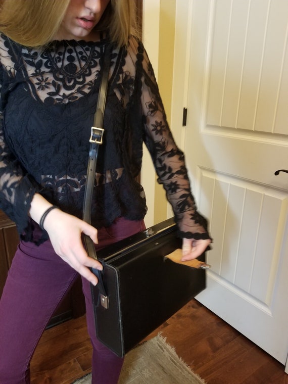 1960 BELL Black Patent Purse. Vintage mid century des… - Gem
