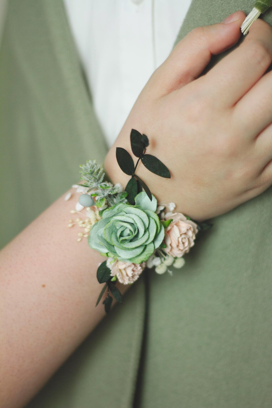 Sage Green Floral Wrist Corsage: Bridesmaid Wedding Bracelet - Etsy