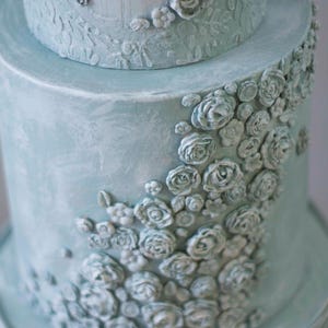 3-tier Faux Dusty Blue Wedding Cake: Customizable Fondant Look - Etsy