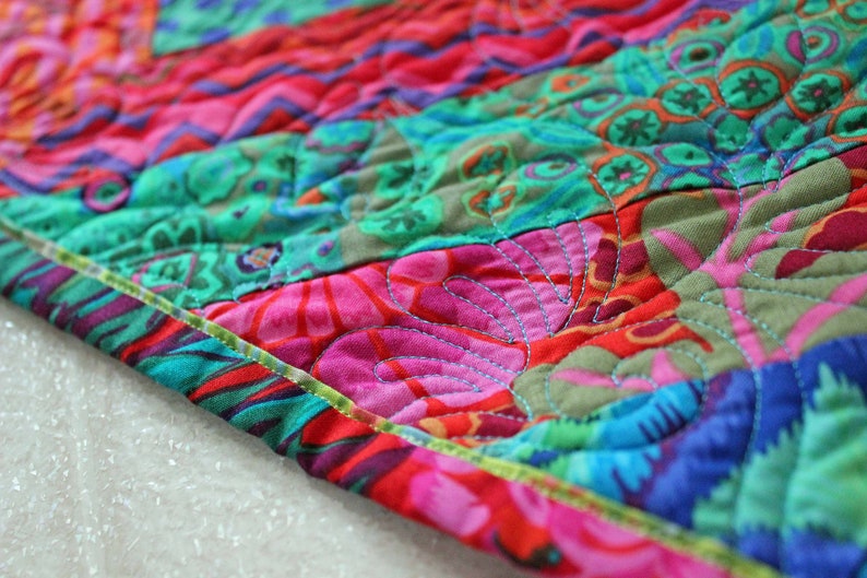 Twin Quilt - Kaffe Diamonds - Etsy