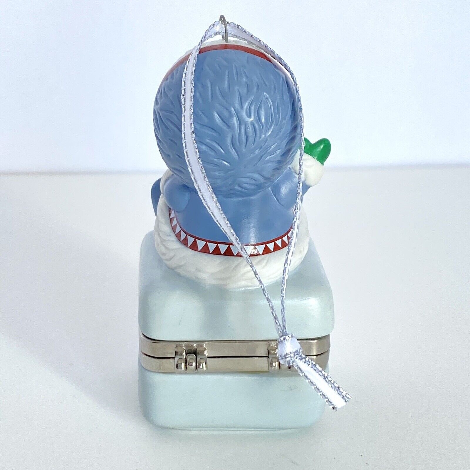 2002 Hallmark Inuit Penguin Keepsake Christmas Ornament Frosty Friends ...