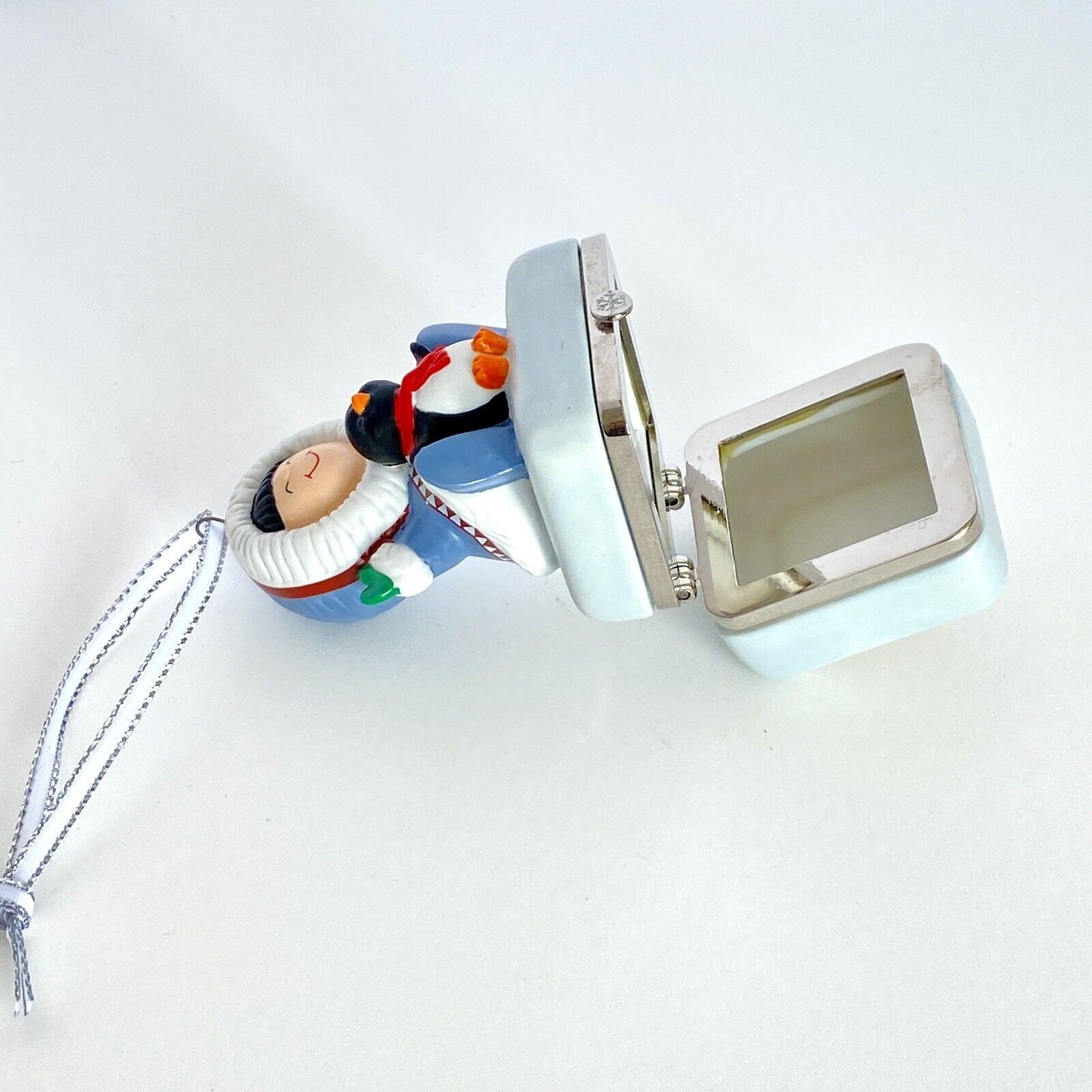 2002 Hallmark Inuit Penguin Keepsake Christmas Ornament Frosty Friends ...