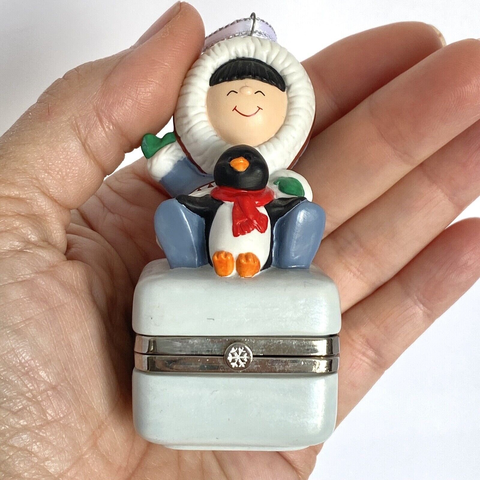 2002 Hallmark Inuit Penguin Keepsake Christmas Ornament Frosty Friends ...