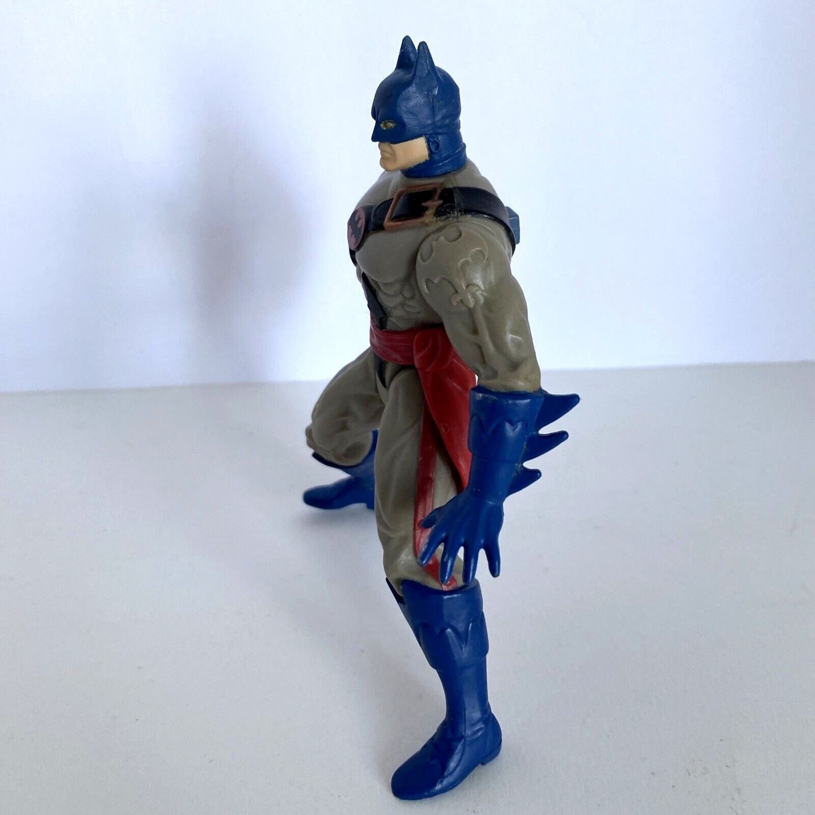 1996 DC Legends of Batman Buccaneer Push Punch Vintage Action Figure ...