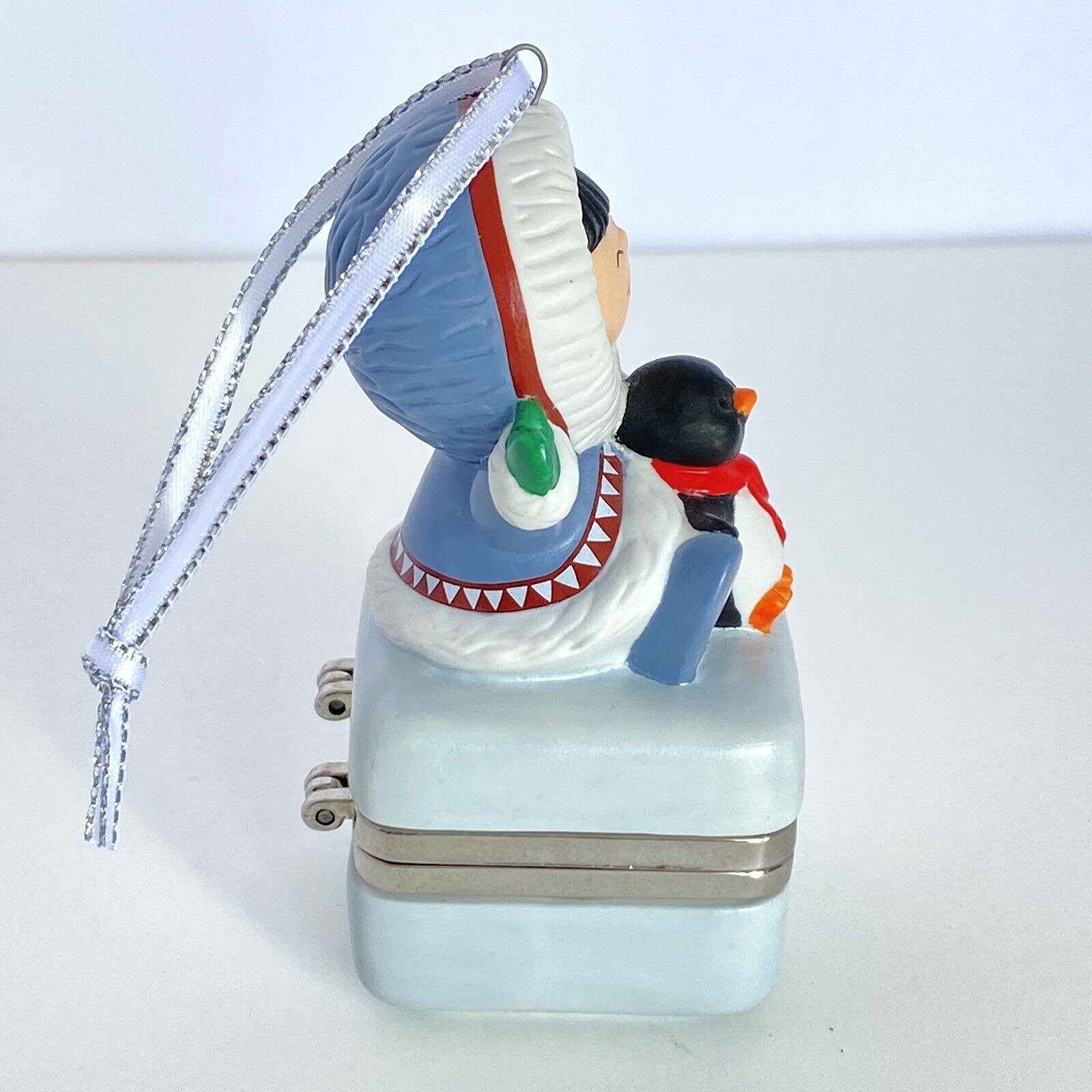 2002 Hallmark Inuit Penguin Keepsake Christmas Ornament Frosty Friends ...
