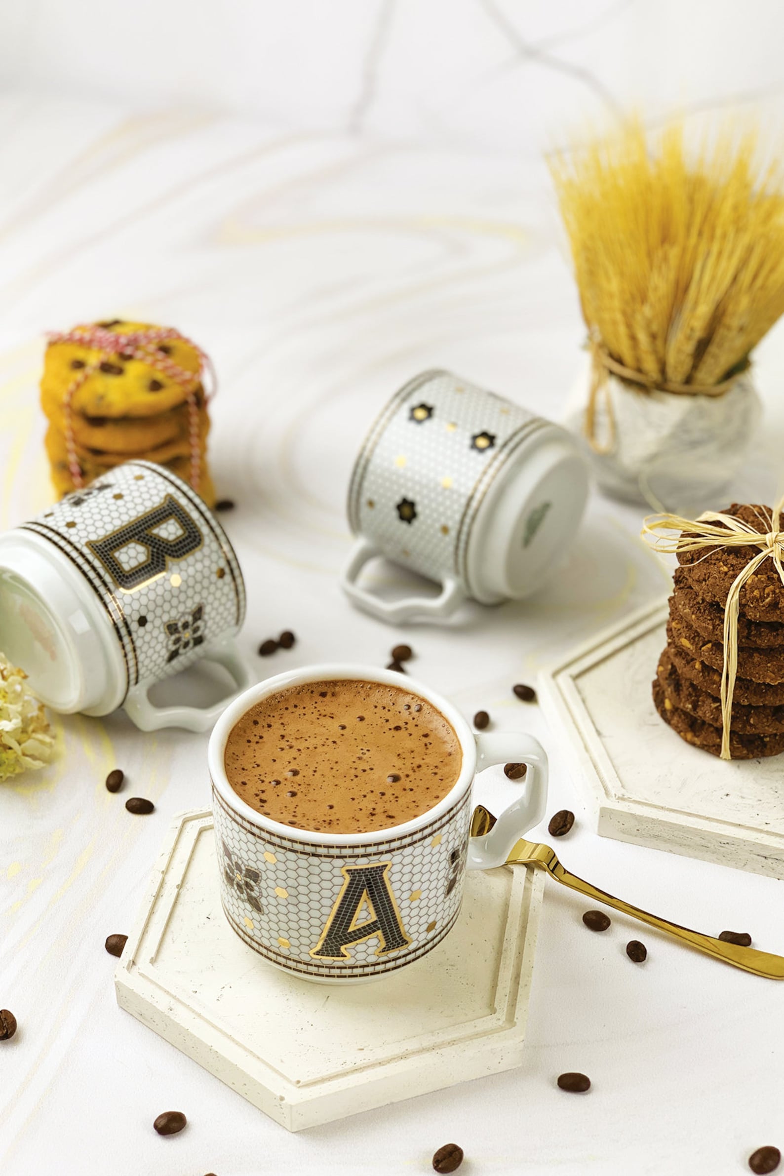 Hermione Monogram Porcelain Letter Mug - Letter T - Etsy