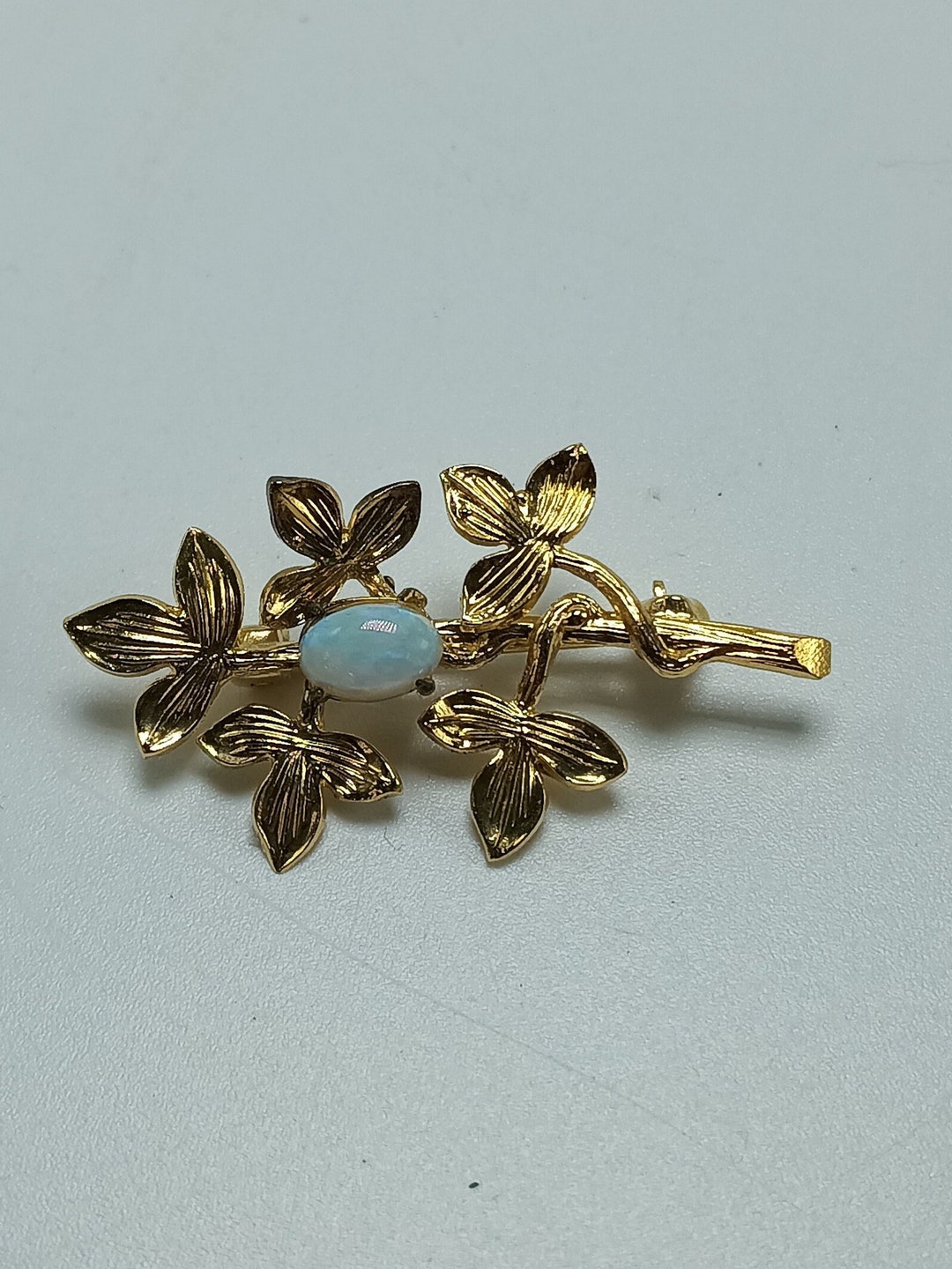 Vintage Small Sterling Silver With Gold Plating Wells Brooch Pin With a ...