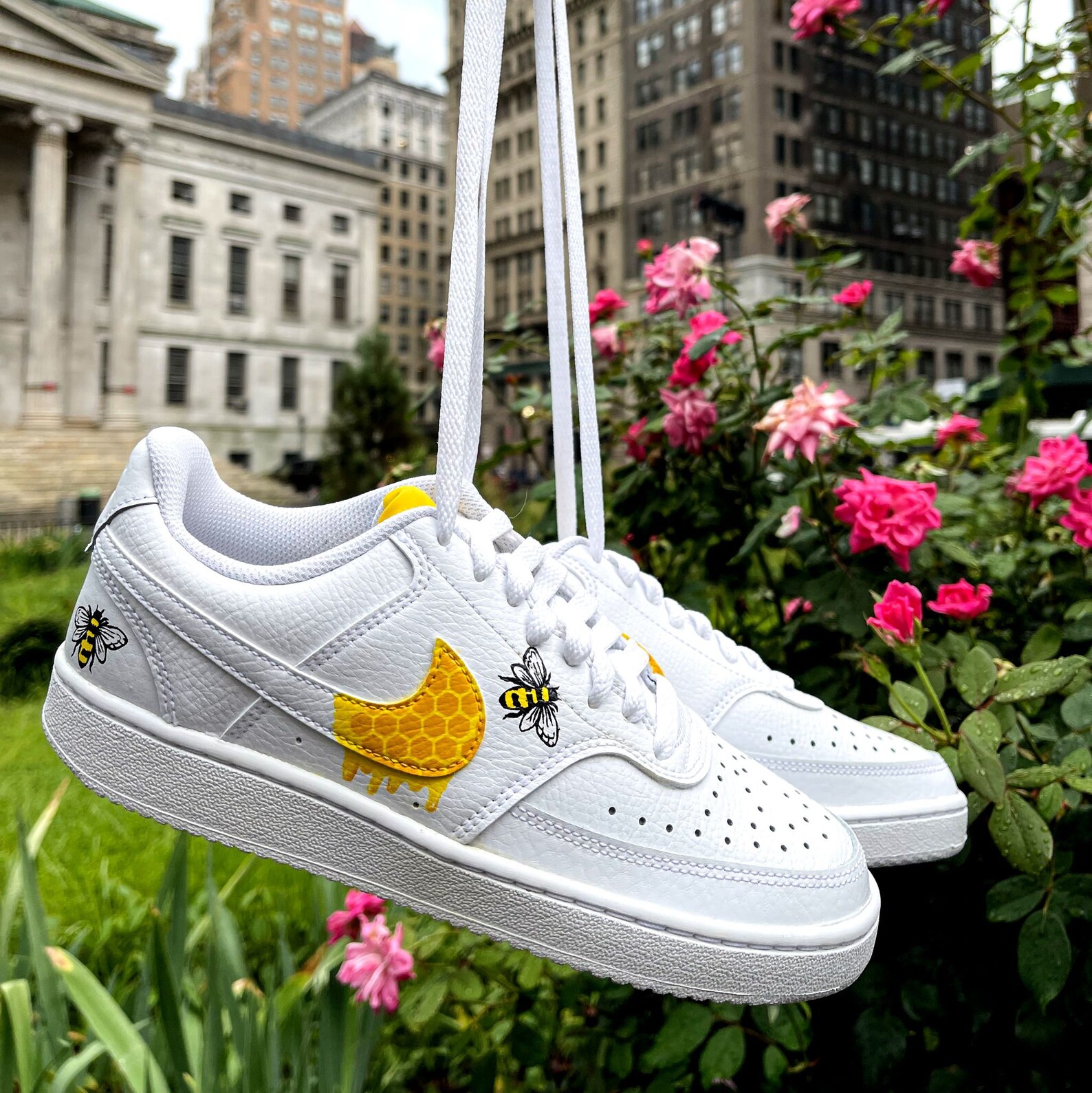 Custom Sneakers Nike 'bee' | Etsy