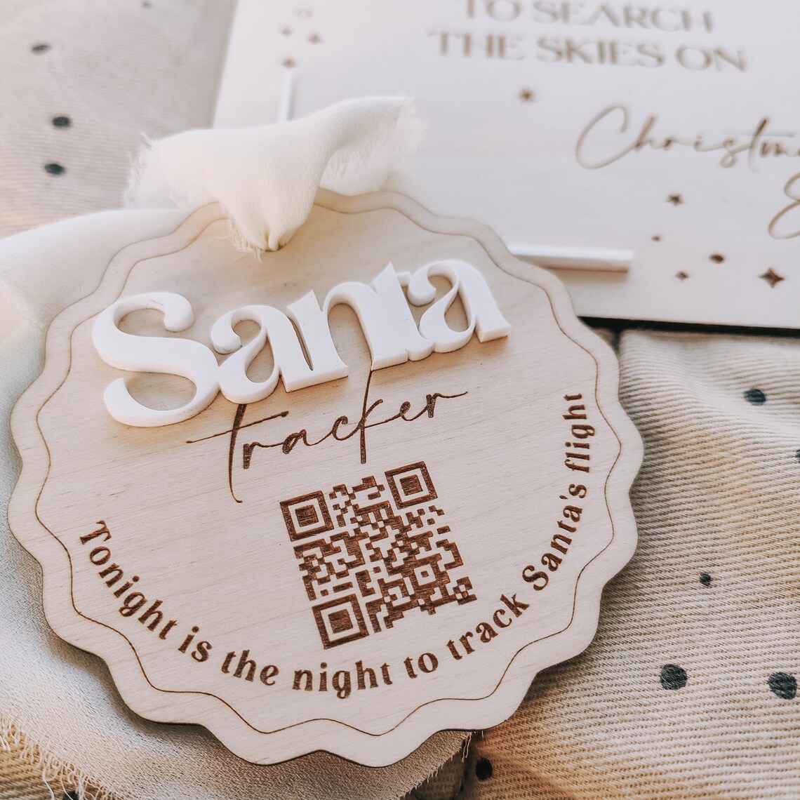 Santa Tracker | Interactive Christmas Bauble | Christmas Decoration - Etsy
