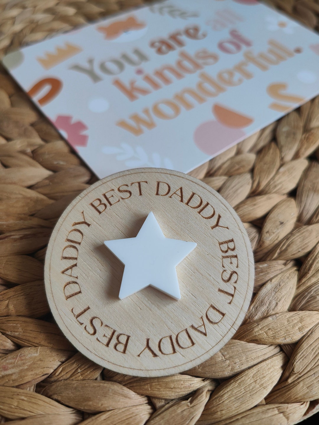 Best Daddy Father's Day Badge | Wooden Badge - Etsy