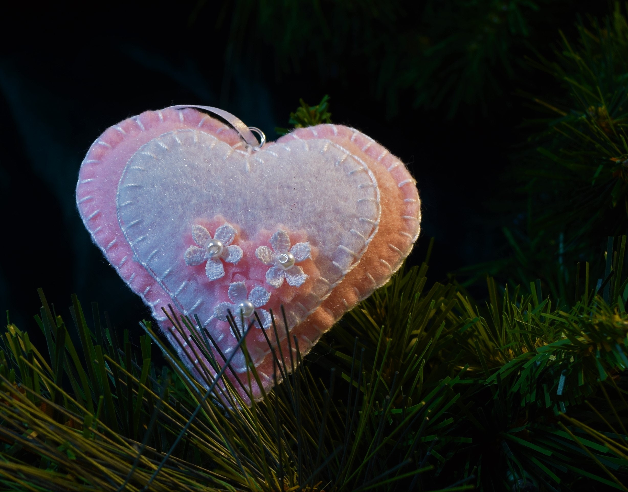 DIY Felt Hearts Christmas Ornament Kit, Set of 3, Nordic Embroidery - Etsy