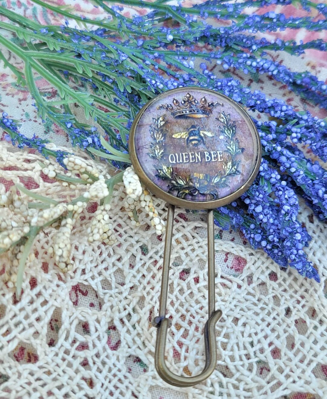 Queen Bee Pin Broach for the Queen Bee in Your Life - Etsy