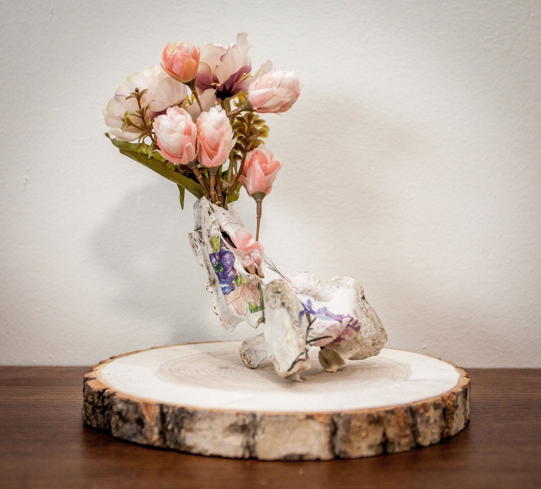 Deer Tailbone Planter Pink and Purple Flowers Bone Vase Real Bones Deer ...