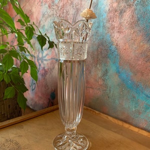 2002 Oneida Crystal Gardens 8" Footed Bud Vase, Made in Germany, Cut ...