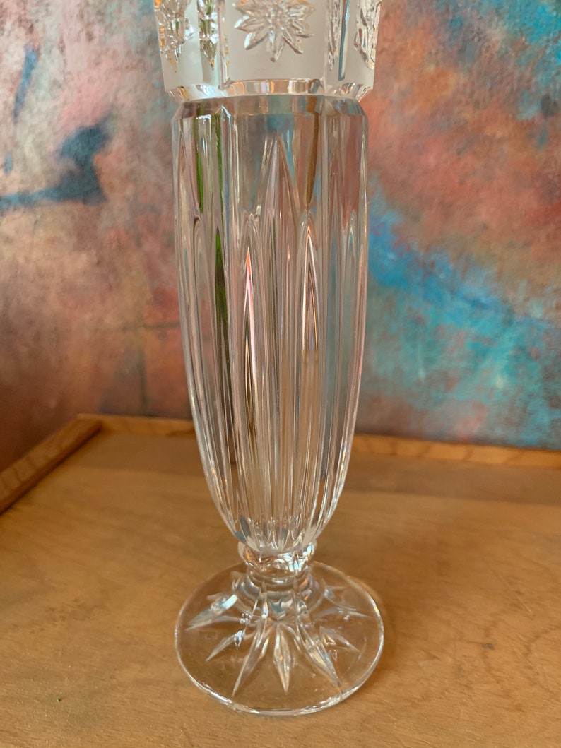 2002 Oneida Crystal Gardens 8" Footed Bud Vase, Made in Germany, Cut ...