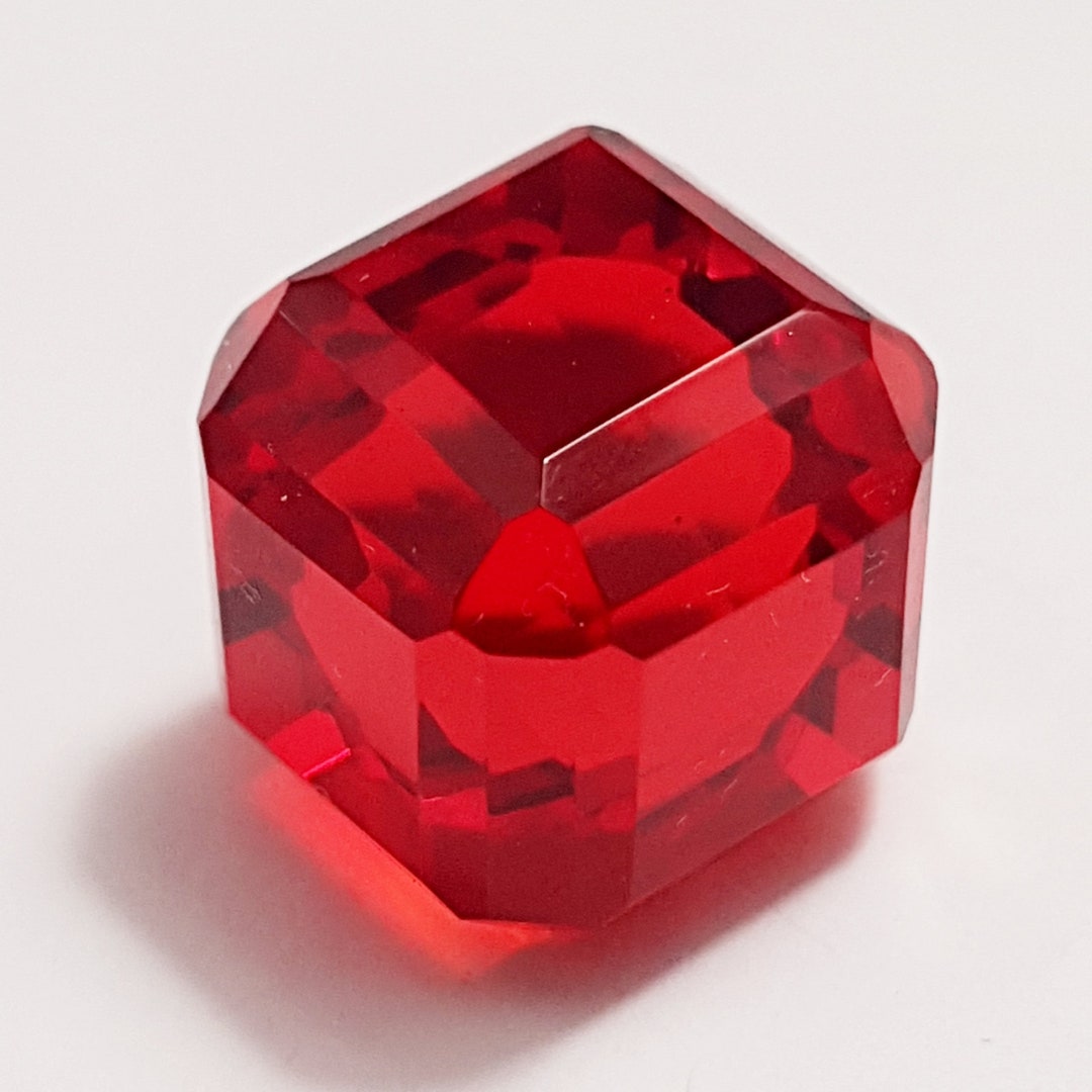 Between 140 Carat Red Topaz Loose Gemstone Cube Shape Red Color Pendent ...