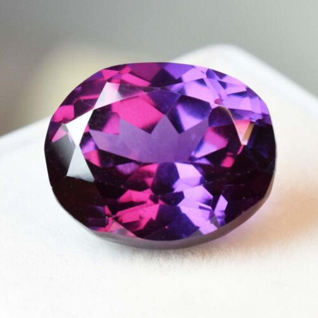 10 Carats Natural Alexandrite Oval Shape Facet Color Changing ...