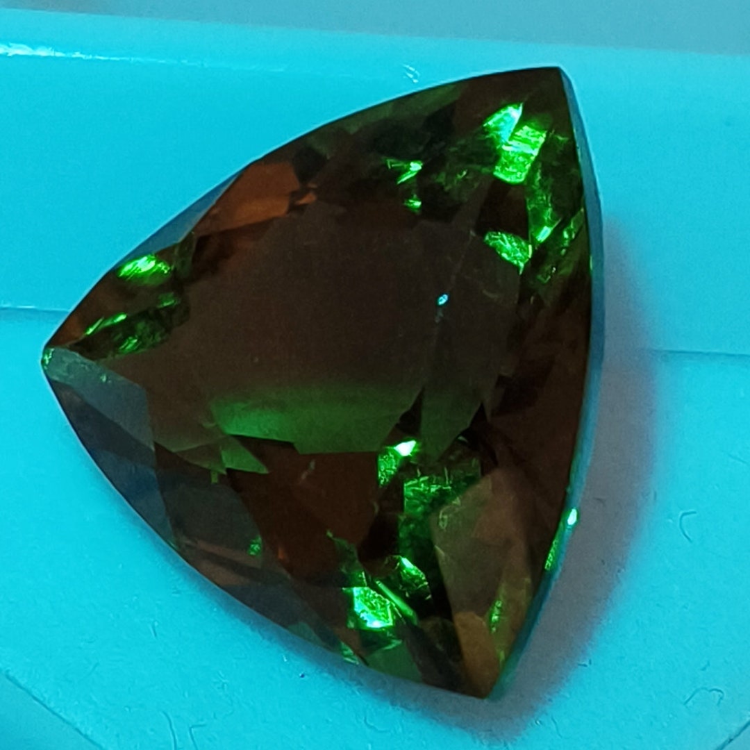Natural Zultanite From Turkey 15 Ct Trillion Cut Color Changing Loose ...