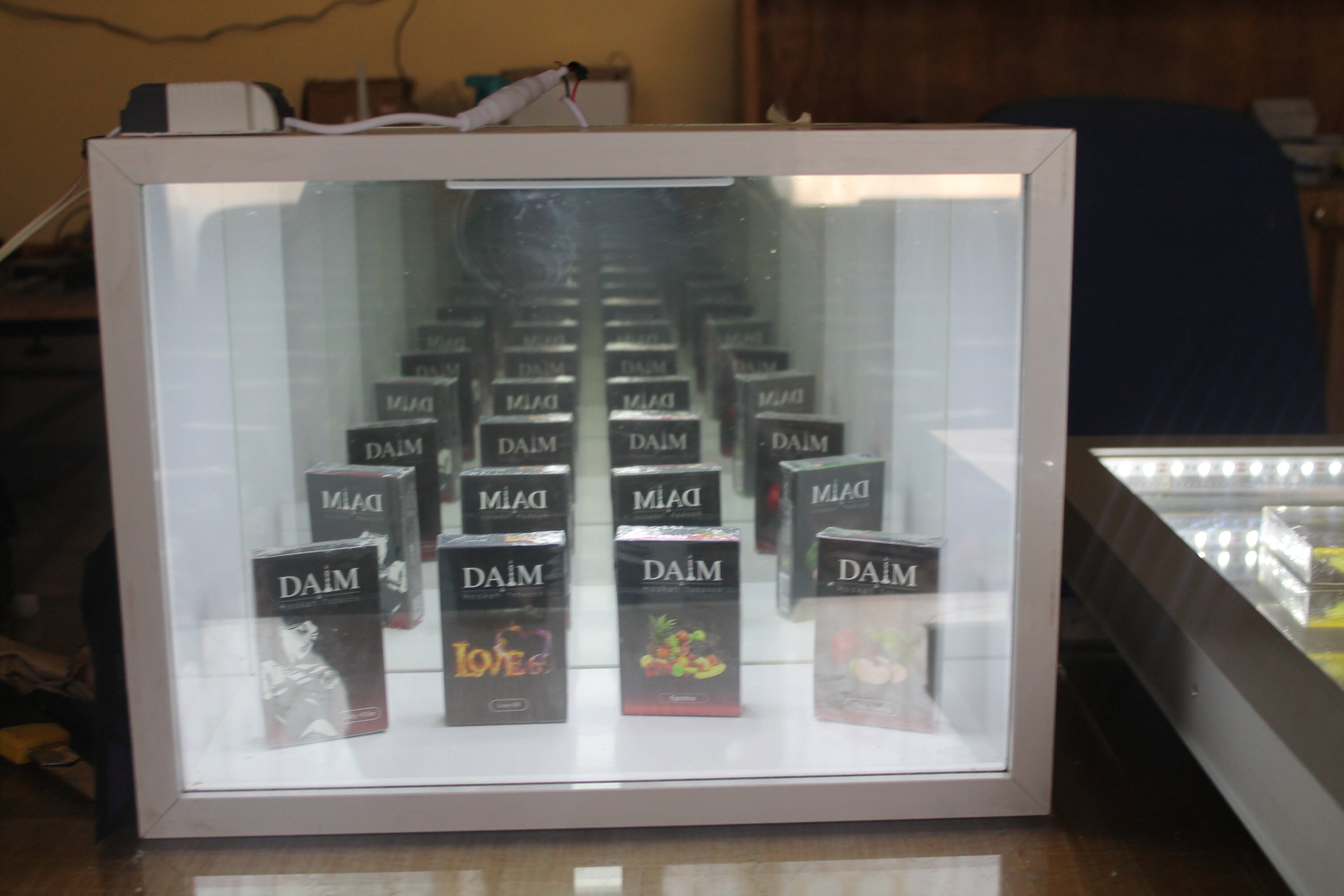 Infinity Mirror Box, Lighted-up LED Panel Light, Display of Product ...