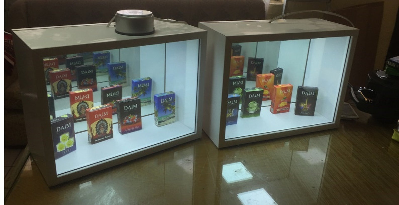 Infinity Mirror Box, Lighted-up LED Panel Light, Display of Product ...