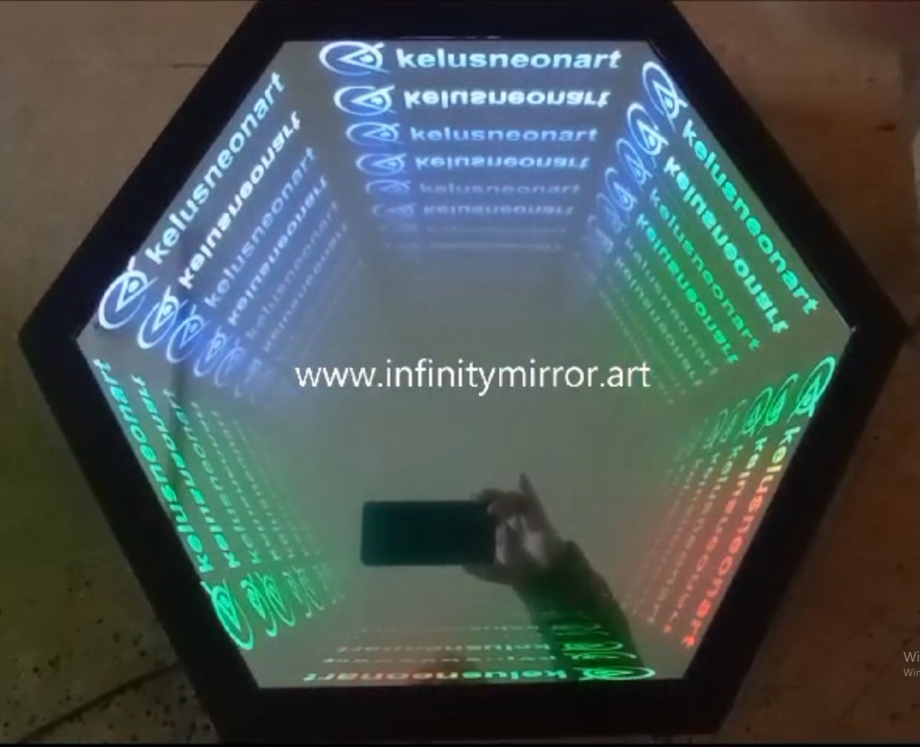 Hexagonal Custom Infinity Mirror Wall Decor, LED Infinity Mirror With ...