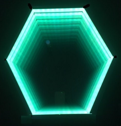 Hexagonal Infinity Mirror Wall Decor, LED Infinity Mirror With Ultra ...