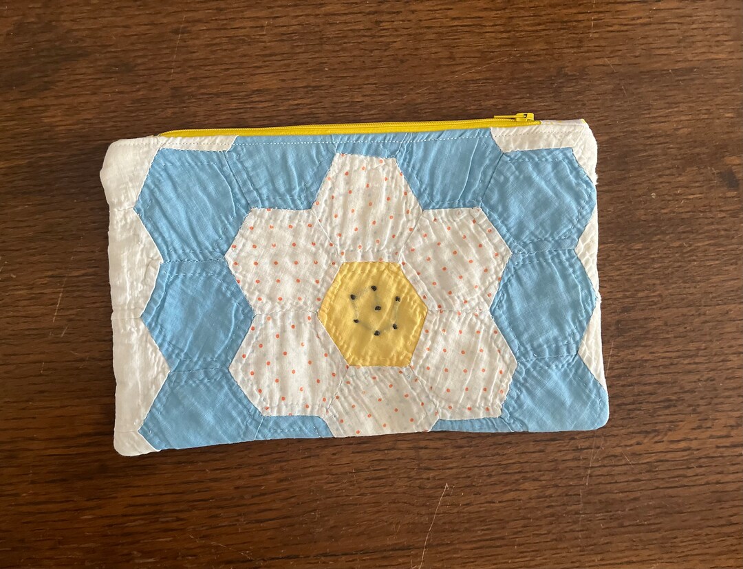 Quilted Zipper Pouch | 9x6 | Purse Organizer | Lined Floral Bag ...