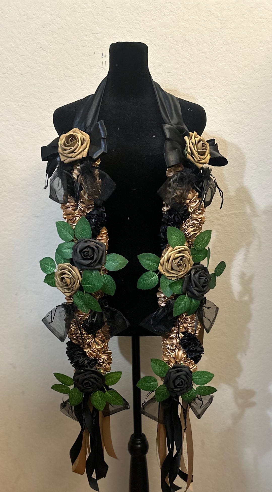 TRIPLE Ribbon Rose Graduation Lei With Sachet Bags - Etsy