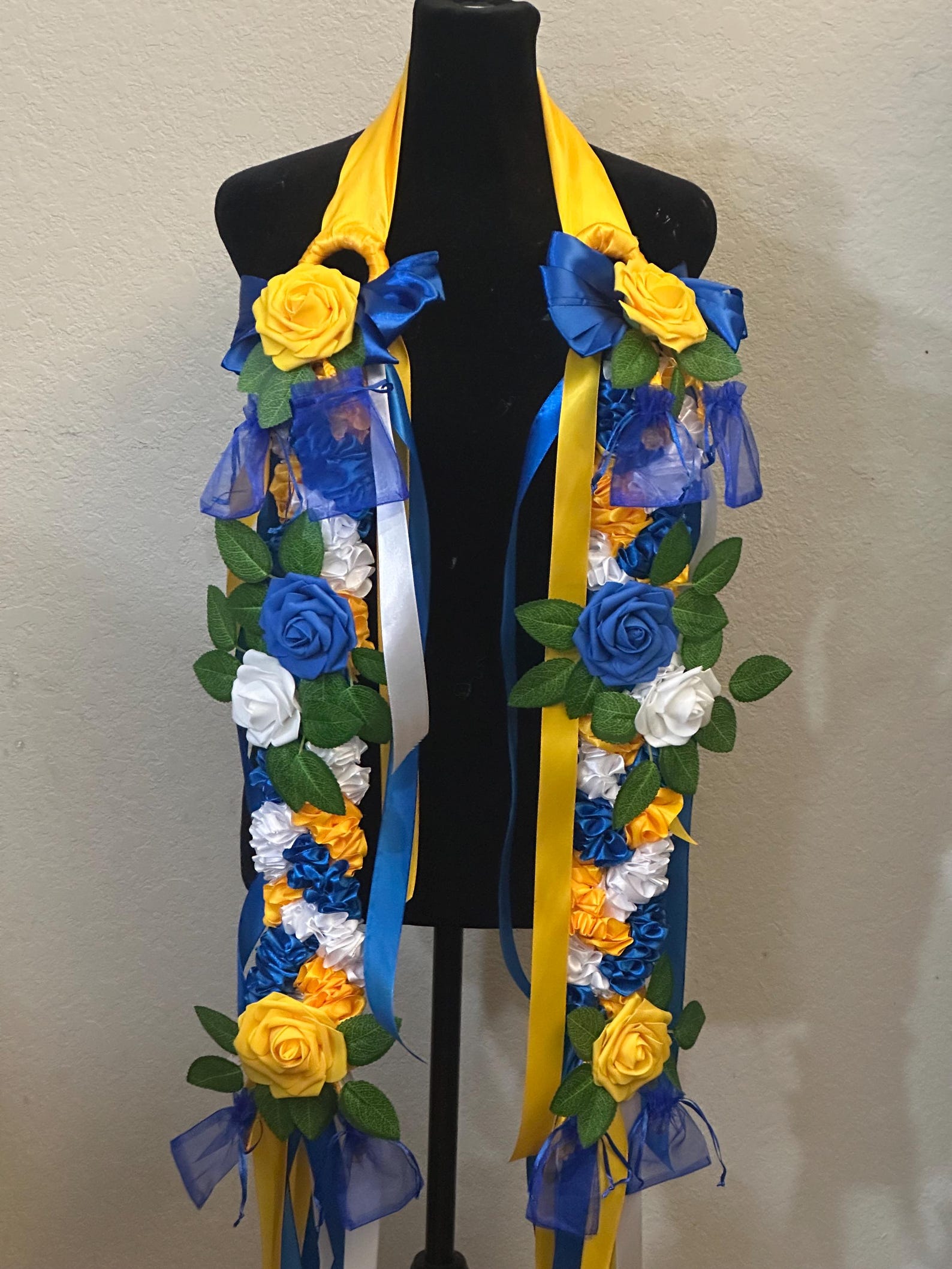 TRIPLE Ribbon Rose Graduation Lei With Sachet Bags - Etsy