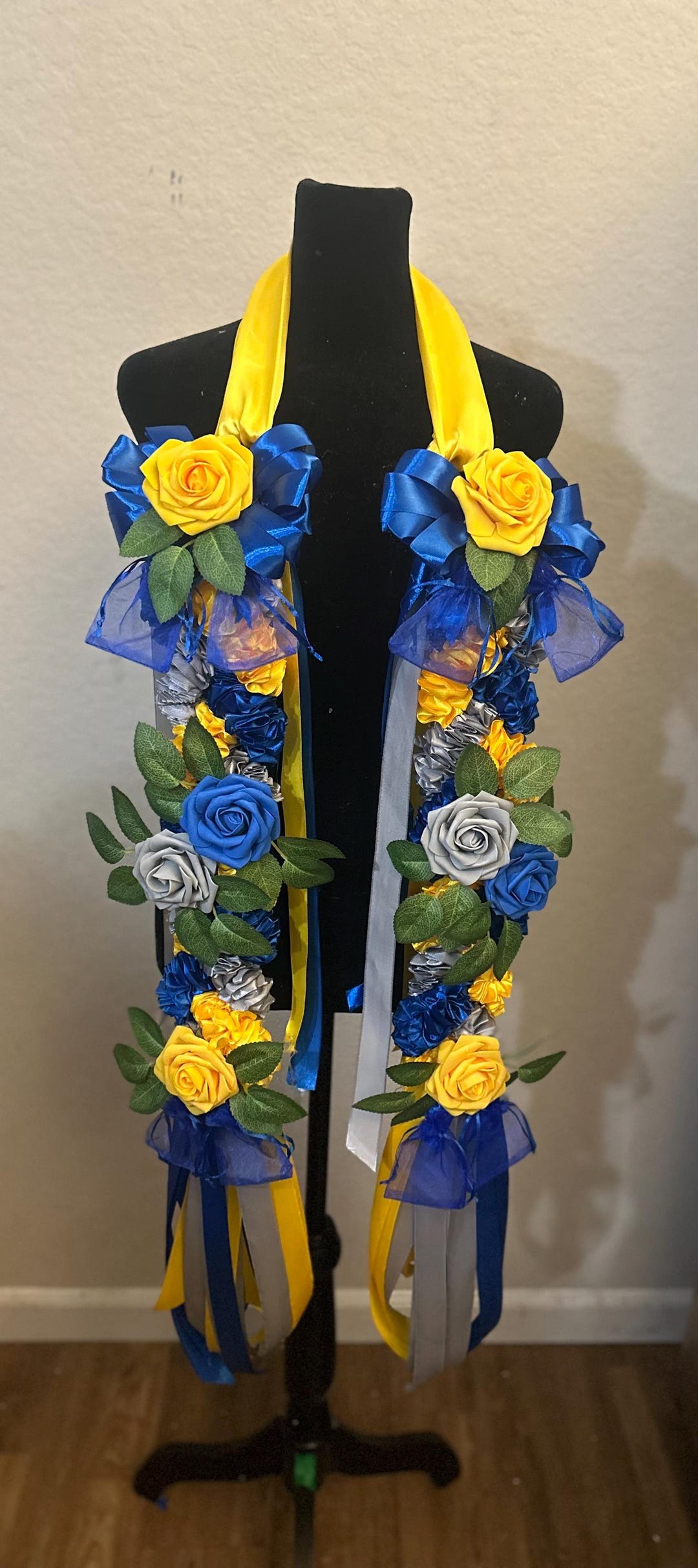TRIPLE Ribbon Rose Graduation Lei With Sachet Bags - Etsy
