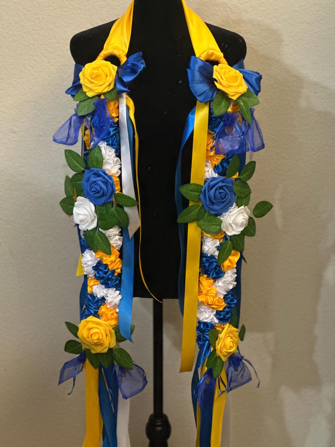 TRIPLE Ribbon Rose Graduation Lei With Sachet Bags - Etsy