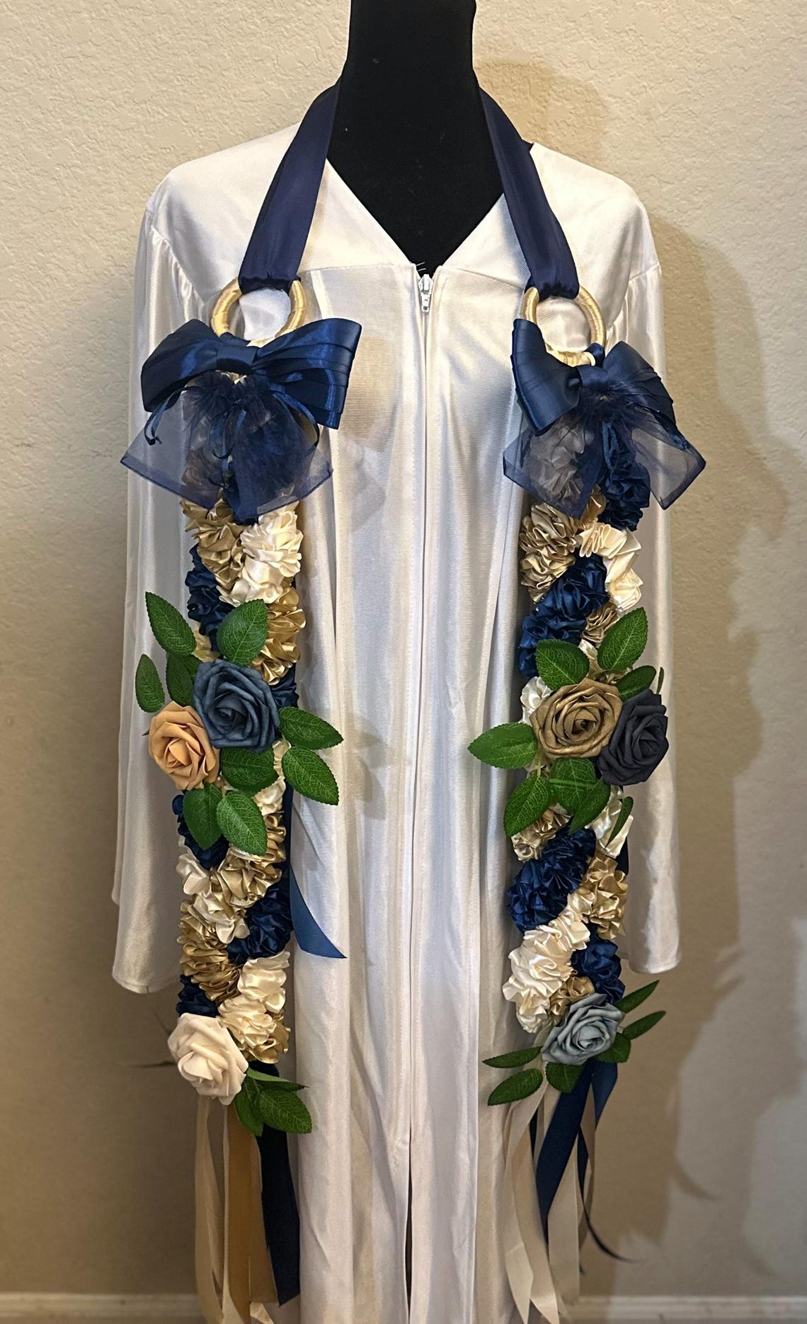 TRIPLE Ribbon Rose Graduation Lei With Sachet Bags - Etsy